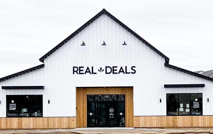 Real Deals - Home Decor & Fashion